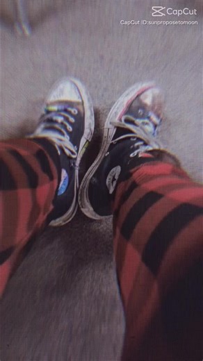 I'm actually starting to get addicted to get istg it disgusts me but i love the pain, I've been doing it since thursday and i love the satisfaction but it hurts so bad. #socialanxiety #sensitive #trustissues #vent #selfhatred