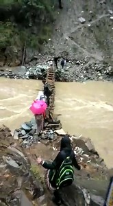 Due to heavy rainfall small stream's are flooded and becoming dangerous for the student's and common public while crossing the bridges over these stream's. Information may be given to the people to remain inside their homes and stay safe.Vedio is from wagan area of banihal | Toyeep Amal vlogs
