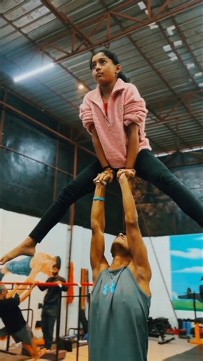 Acrobat practice video 📸#acrobatics #acrobat #handstand#shorts