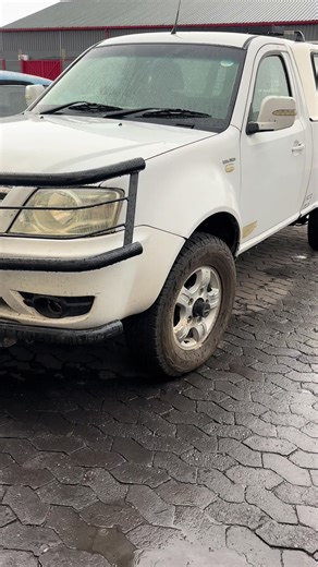 Installing a Nissan QD 32 Engine in a Tata Pickup