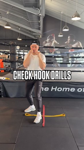 Boxing Drill 🥊 #boxing #mma #boxingtraining #footwork | Wojciech Luka