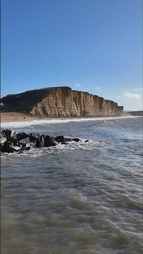 “A Tour of Broadchurch’s Iconic West Bay Cliffs" #shorts