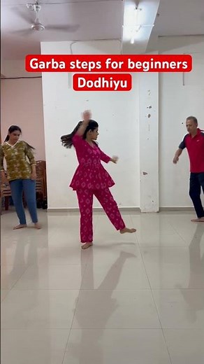 Dodhiyu garba steps #shorts #garbatutorial #garbadance #shortsfeed #navratri2025 #navratridance