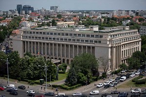 Instituțiile subordonate Guvernului trebuie să prezinte până în 22 august propuneri de reorganizare și indicatori de performanță / Bolojan cere eliminarea sporurilor nejustificate