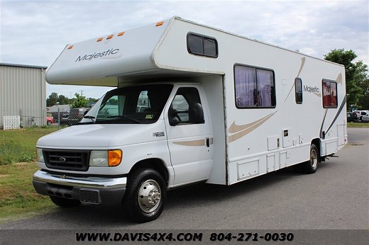 2004 Ford E-Series Van Econoline E-450 SD Majestic Class C Motorhome Four Winds International Model 28R