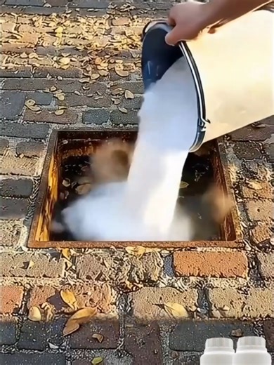 ⛽ MOTOR SLOM? DIT IS JE REDDING! 🔧 Stop met dure vervanging – deze 3-in-1 reiniger geeft je katalysator een diepe detox. Meer vermogen, minder uitlaatgassen en een lichtere portemonnee! ✔️ Herstelt motorprestaties & verbranding ✔️ Verlaagt de uitstoot direct meetbaar ✔️ Voorkomt dure garagebezoeken #AutoTips #APK#Onderhoud #Milieuvriendelijk