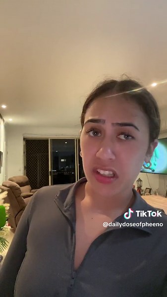 Tana Tafan's Uninvited Tupperware Party Encounter