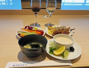 デルタ航空の羽田空港ラウンジ「デルタ スカイクラブ」の口コミ！