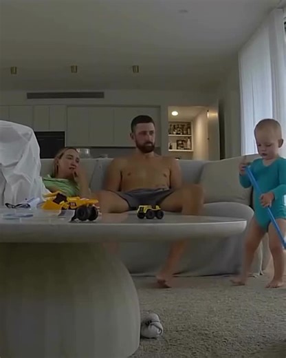 voozeex (@voozeex)’s video of real nutcracker cracking nut