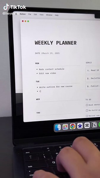 My weekly planner in Notion #notion #notionapp #notiontok #notiontemplate #studytok