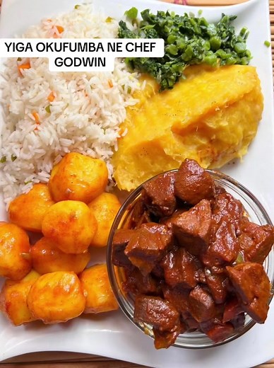 How cook cow liver at home . #best_mikolo_chef_godwin #liverstew #cook #best_mikolo_chef_godwin #chefgodwinfoodsandkitchen #famous_chef_uganda_chef_godwin #best_catering_campany_in_uganda #best_chef_on_tiktok #best_catering_campany_in_uganda