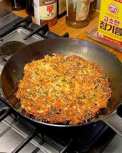 Crispy Cheese Gamja-Jeon - Doobydobap