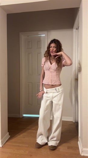 Oh how I miss red velvet #ootd #redvelvet #outfitinspo #fyp #buttonup