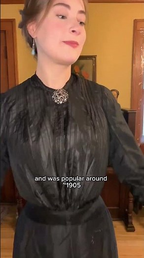 This is what we get for having cool antique collector friends! Which is your fav?! 🤔