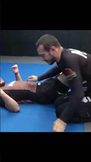 5 Steps of BODY LOCK PASS by Lachlan Giles