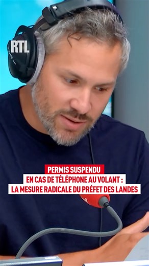 🚗📱 L'usage du téléphone au volant pourrait bientôt vous coûter votre permis de conduire. C'est en tout cas le souhait du préfet des Landes. 🎙️ Gautier Delhon-Bugard nous en dit plus dans #RTLSoir. | RTL