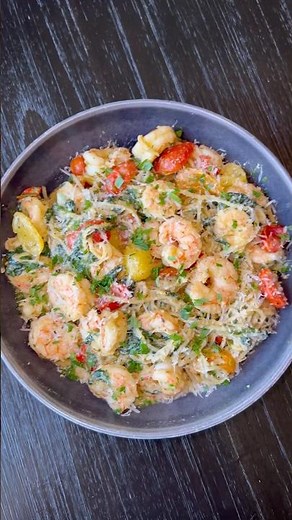 Low-Carb Shrimp Pesto Pasta