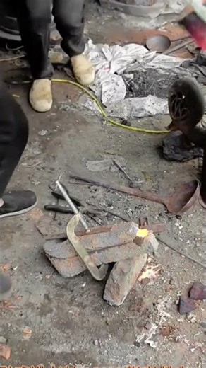 Hot metal shaping in amazing shapes #metalart