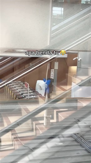 25K views · 62 reactions | Ada sape nampak ni tak kat train station?? #TNG #TouchnGo | Touch 'n Go Malaysia | Facebook