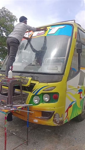 bus glass stickering#buslovers#travelerbusstickering#grapicsticker #radiumgrapics#busmodification