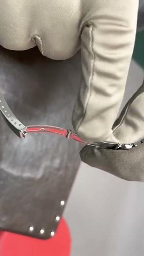 How to Fix a Loose Clasp on a Rolex Bracelet
