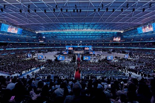 RMIT University | Graduation Ceremony 2025The largest graduation ceremony in the Southern Hemisphere, delivered at scale at Marvel Stadium. With 10,000  graduates and 40,000  guests in attendance… | Seeker Agency