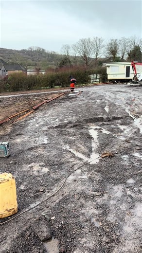 Efficient Installation of 16m Close Board Fencing