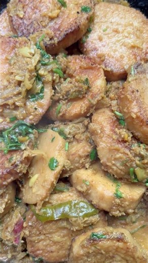 Fried Taro Root Bhuna with Coconut😋#TaroRoot #CoconutCurry #DeshiCuisine #TraditionalRecipe😋😝