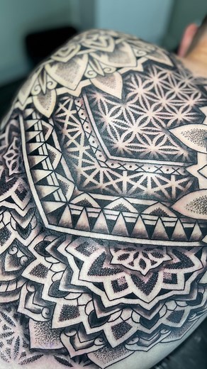 Nothing but respect for @targettaaron for doing a 3 day session on this #backpiece no complaints, no numbing creams just solid commitment and proper grit 🙌👏✊. Don’t underestimate how hard it is to back it up and then back it up again 🫠 #backpiecetattoo #progressvideo #beforeandafter #geometric #geometrictattoo #mandala #mandalatattoo #tattoo #sleeve #sleevetattoo #stippling #blackwork #linework #patterns #sacredgeometry #olsentattoo #goldcoast #australia | Olsen Tattoo