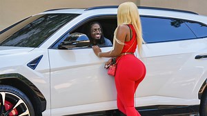 Who want her number? Because i don't 😂 | Nyyear Price