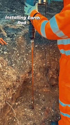 Installing Earth Rod 🤓 📌موقعنا : عمان - نهاية شارع الجامعة الاردنية - اشارة الدوريات الخارجية - اللوزي بلازا ط 3 ☎️ارقامنا : 0798806860 | Engineering Geniuses - شركة نوابغ الهندسة