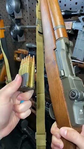 How to load the M1 Garand En Bloc Clip 🤓 Wait for the PING! #Shorts