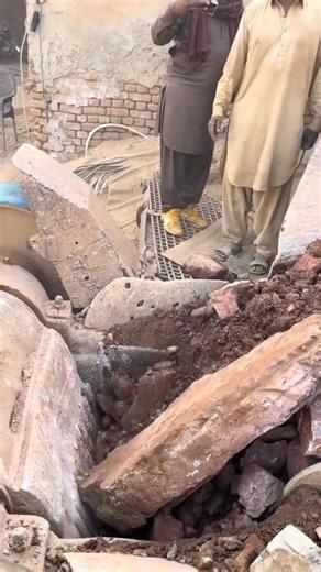 Rock Crushing Power! Hard Work in Every Second #RockCrushing #HardWork #USAReels #WorkLife #ConstructionLife #HeavyDuty #GrindingEveryday #ToughJobs #AmericanWorkers #DailyHustle #ReelsUSA #RockCrusher #HeavyEquipment | RSK React