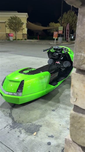 💚💚💚 #morphous #maxam #gilmade #rblok #airsuspension #yamaha #scooter #brembo #carbonfiber