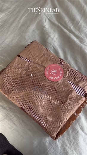 The Core Collection is expertly curated to introduce you to the essentials of a results-driven skincare regimen. With five powerful, best-selling products that work together to purify, correct, protect and rejuvenate, it’s the perfect way to begin your journey to radiant skin with lasting results — offering a total product value of approximately $489. Plus ,make gifting effortless this season. Gift-wrapping services are available in-clinic when you purchase your Aspect Dr Core Collection. Tap th