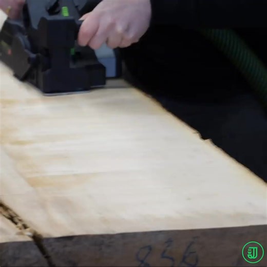 Building a waterfall desk - part 1! 😎😎😎Currently working on a new project - a live edge waterfall desk made of maple.Let me know what you think! ....#woodworkingshop #woodworki#341 | Nawwar