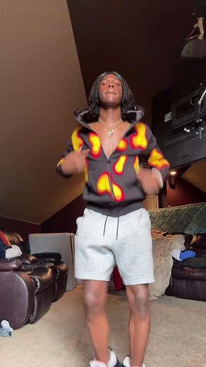 Fun Mop Dance Trend on TikTok