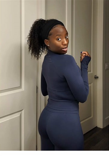 NEW YEAR SEXIER ME HELLO ?@Gymshark code SHELLECE10 to match the vibe #snapbackseason #thickk #backontrack #routinereset #2026mood @Gymshark Women