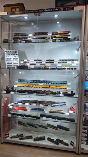 🤩 Day 1 of our Bachmann Europe Showcase Event is in full swing! Come on down to the shop to meet the team and see all the latest samples for yourself - including an exclusive first look at the newly announced Class 13 in OO Gauge! | Rails Of Sheffield