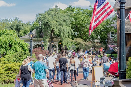 Peddler's Village | Holiday Destination in Bucks County