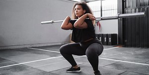 Front squat: dumbbell and barbell form tips, how it compares to a back squat + common mistakes