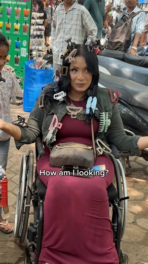 30 Seconds me Kitne clutcher pehna dengi mujhe? 😅 Aaj iss clutcher seller ne kiya mera clutcher makeover 🥰 Kaisa lagga? ♥️ Aur zarur bataana kaisi laggi ye game? 🙏🏼 ..Follow kar lo please to Spread Happiness with me 👉🏼 @theofficialgeet 🥰 ..#theofficialgeet #lovegeet #humanity #randomactsofkindness #surprise #trending #banjaran #makeover | Geet