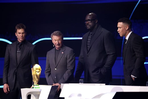Wayne Gretzky gives his thoughts on Shaquille O'Neal, Tom Brady and Aaron Judge after sharing 2026 FIFA World Cup draw stage with American sports legends