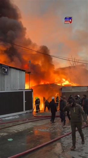 Massive Fire Engulfs Commercial Unit in Srinagar’s Tengpora, Firefighting Operations Underway. Report By Faizan Mir | Global Kashmir
