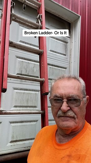 Broken Ladder Hack #ladder #repair #hack #DIY #safety #unsafe