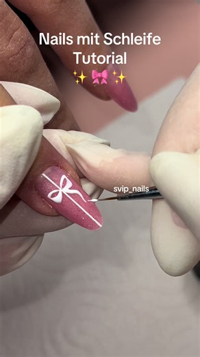 Nails mit Schleife: Kreatives Tutorial für Weihnachten