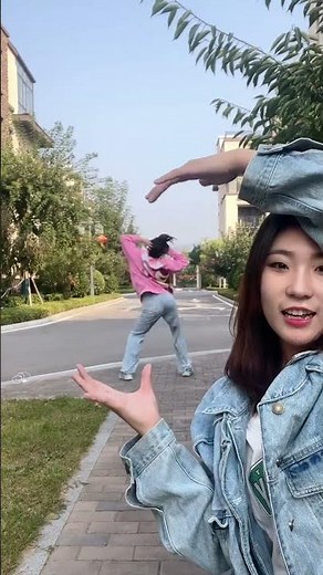 This string puppet is a bit funny. # twins # Would you like to be my string puppet?