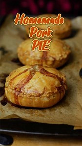 Pork Pie recipe Hot water pastry: 270g Plain flour 60g Butter 70 Lard 1 teaspoon of salt 110ml Water The filling: 550g Pork mince (20% fat) 4 strips of bacon 🥓 salt 1 tsp sage 1 tsp paprika 1 tsp white pepper 1 tsp thyme Bake for 20 minutes at 400F then reduce heat to 150F and bake for 40 more mins #porkpie #zimbabwe #foodies | Simbarashe Kamota