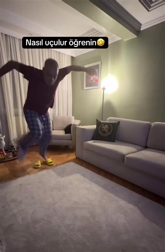 Uçmanın Kısa Yolu: Eğlenceli Komik Video