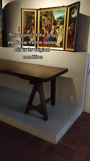 One of the only medieval trestle tables still in existence... Can't even understand how they did this in the first place #antiquedealer #museum #potteriemuseum #bruges #antiques #antiquefurniture #belgium #belgiumtiktok #fyp